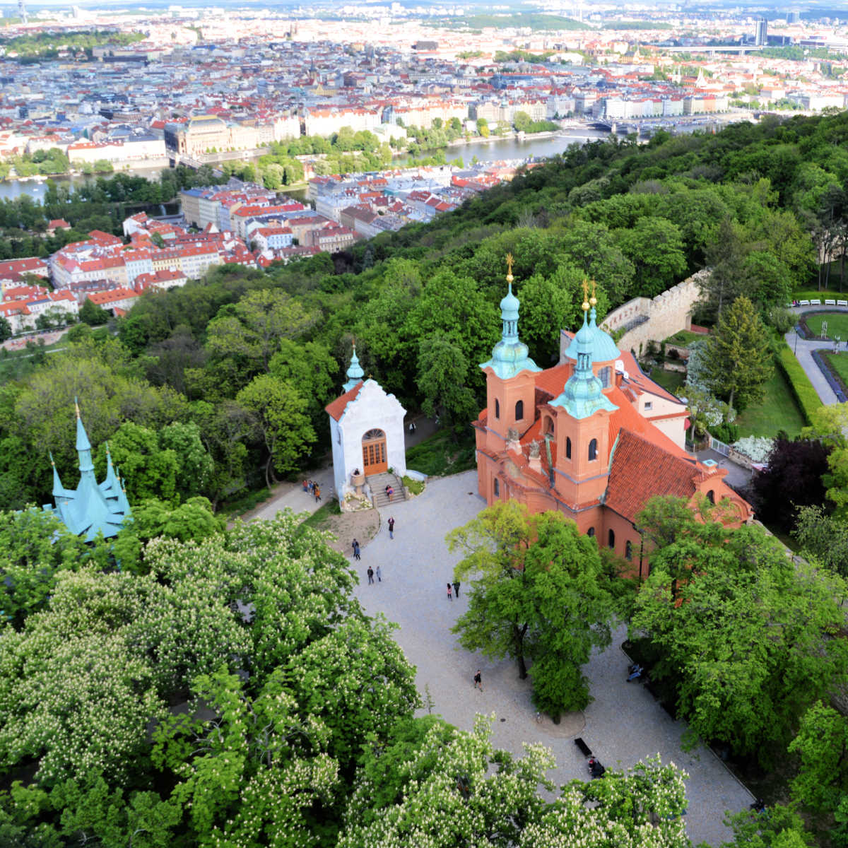 9 best outdoor swimming river & lake beaches in Prague – View from Prague